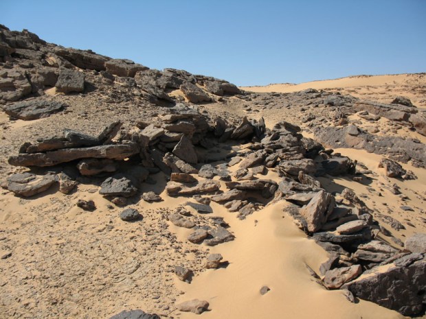 Hunting with stone lines: The ancient game traps in Egypt and Nubia ...